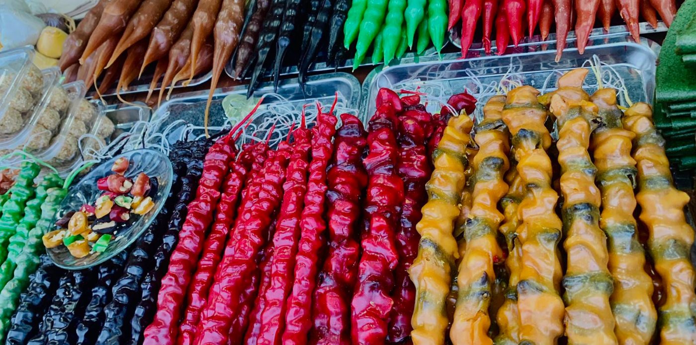 Czurczchela - gruziński przysmak z orzechów i soku z winogron